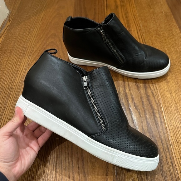 Time and Tru | Shoes | Time And Tru Black Hidden Wedges Women Size 1 ...